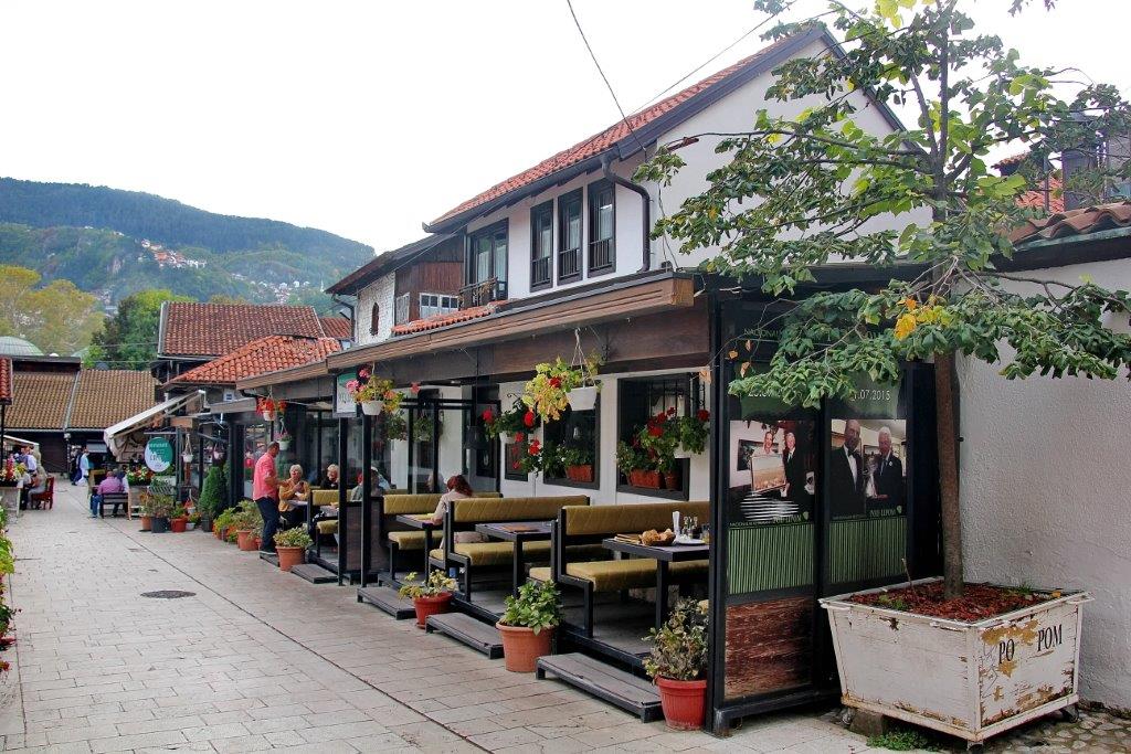 Kultni sarajevski objekat: Restoran „Pod lipom“ ugostio je i američkog ...